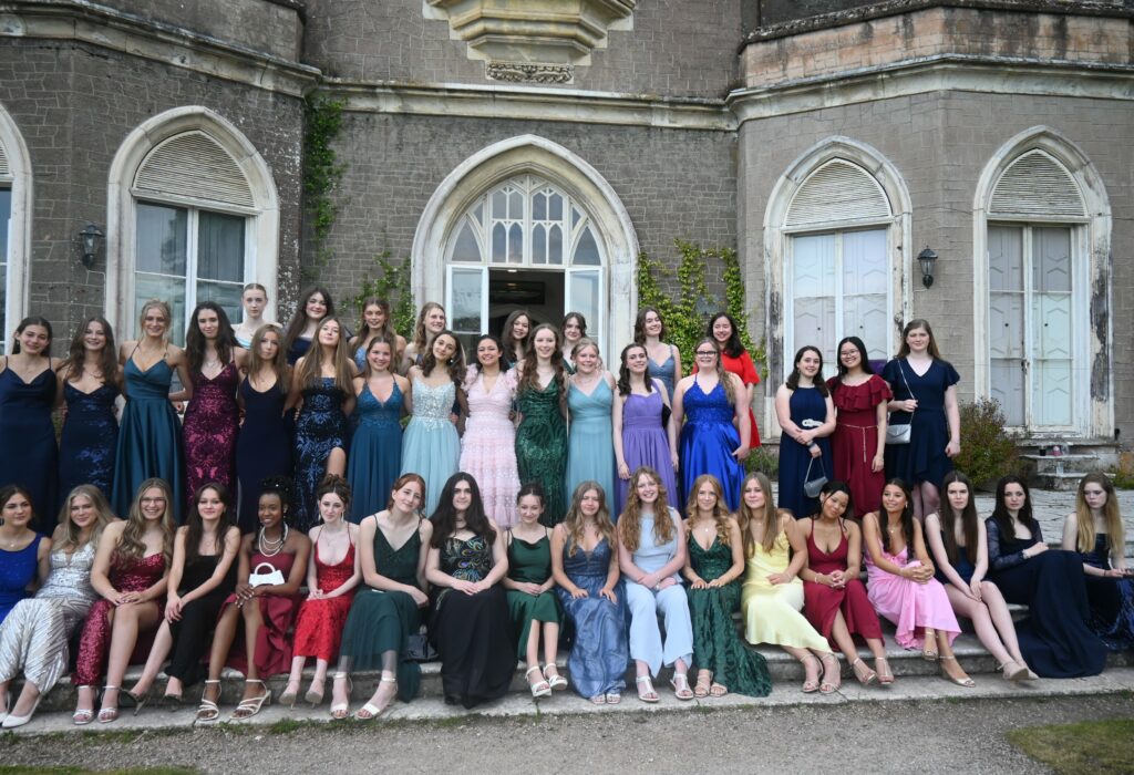 A wonderful Upper 5 Prom - The Maynard School