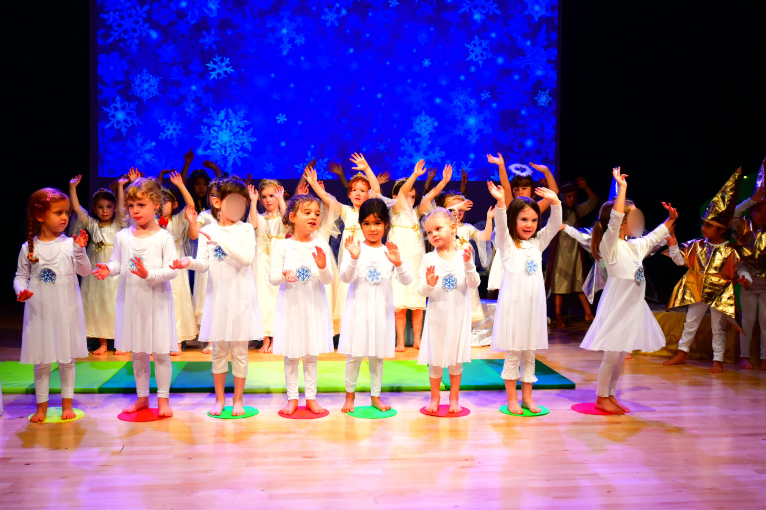 'Whoops-a-Daisy Angel' Pre-Prep Christmas Show - The Maynard School